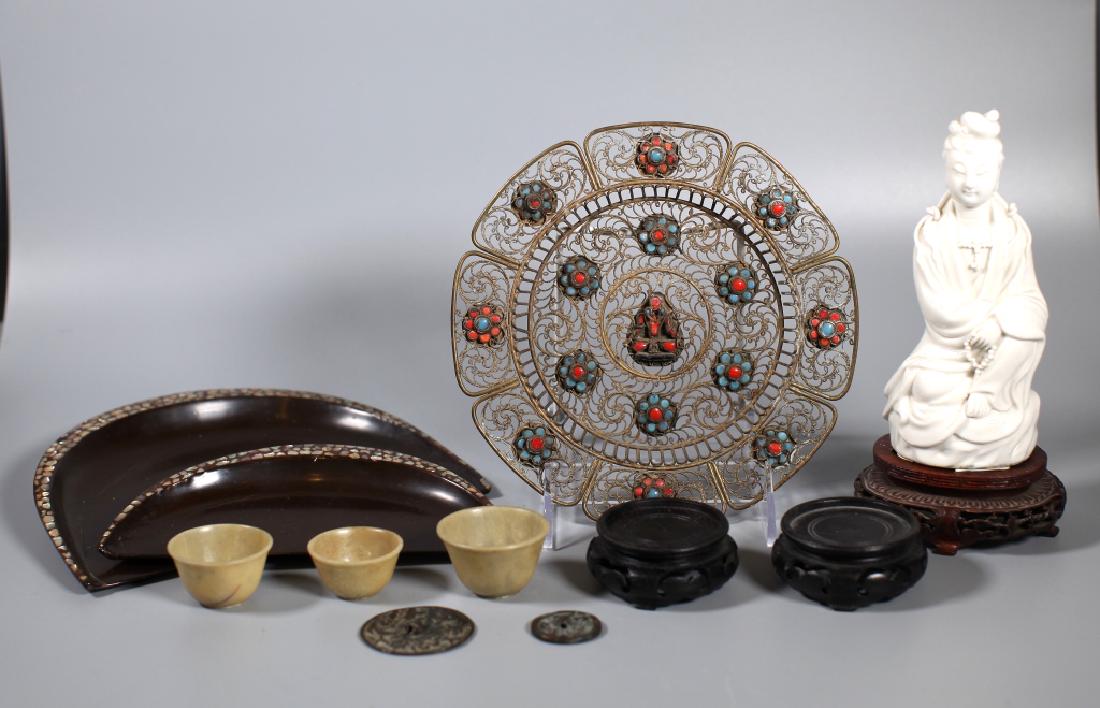 12 Chinese Old Objects W Blanc De Chine Guanyin