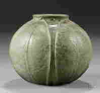 Unusual Grueby Pottery Matte Green Overlapping Leaf Vase c1905 - Mar 26, 2022 | California ...