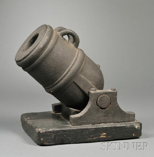 128: Iron Coehorn Mortar, 18th century, with 9-inch bar
