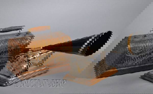 Oak Cased Type Q Graphophone By Columbia Phonograp