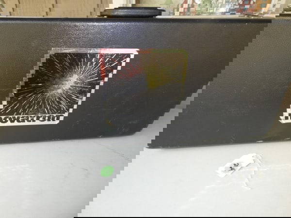 Novatron 240 Light Kit In Fitted & Padded Case & Hollywood Tripod Auction