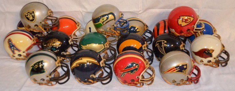 Lot of 19 NFL Riddell Mini Throwback Helmets 3-5/8