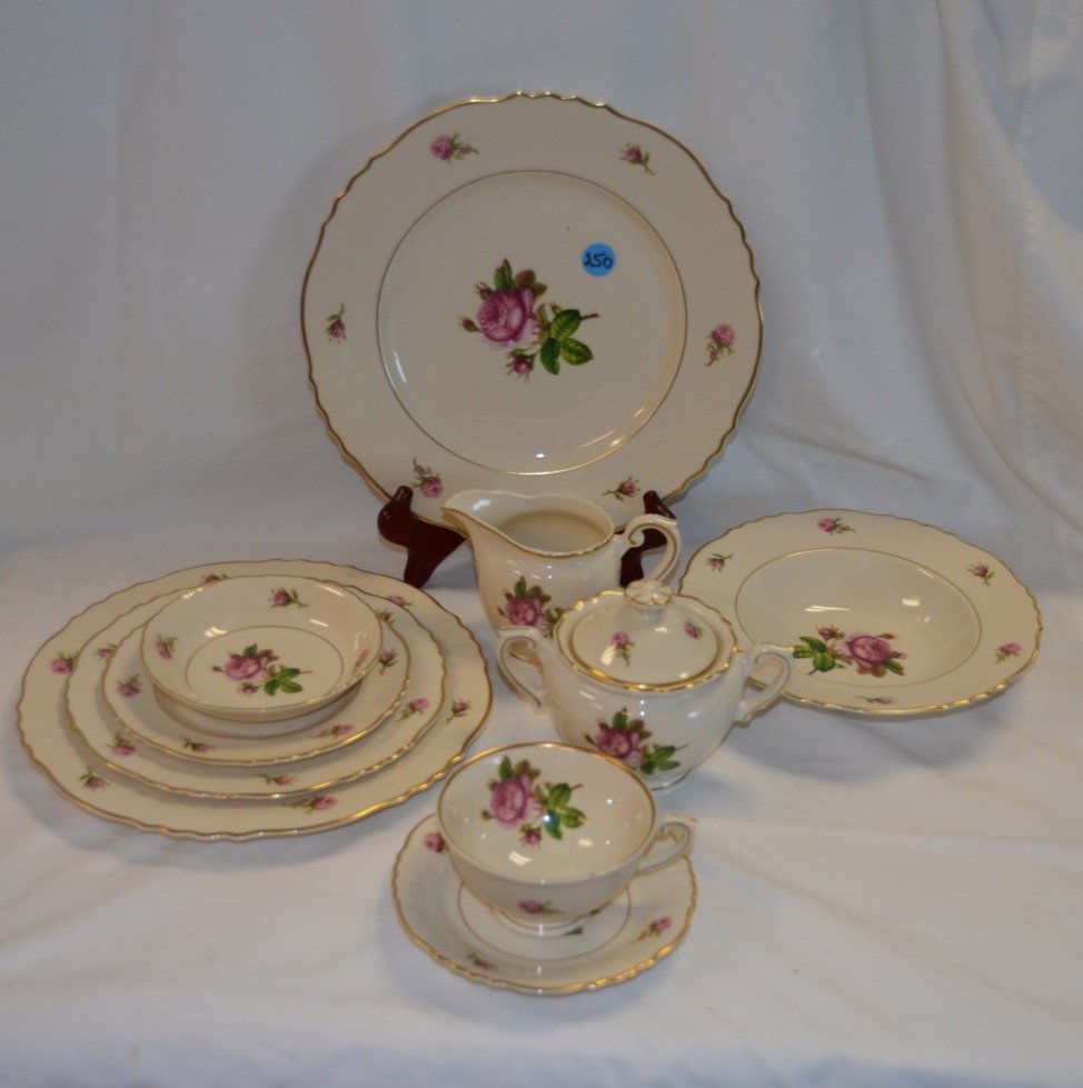 Syracuse China Federal Shape Victoria Rose