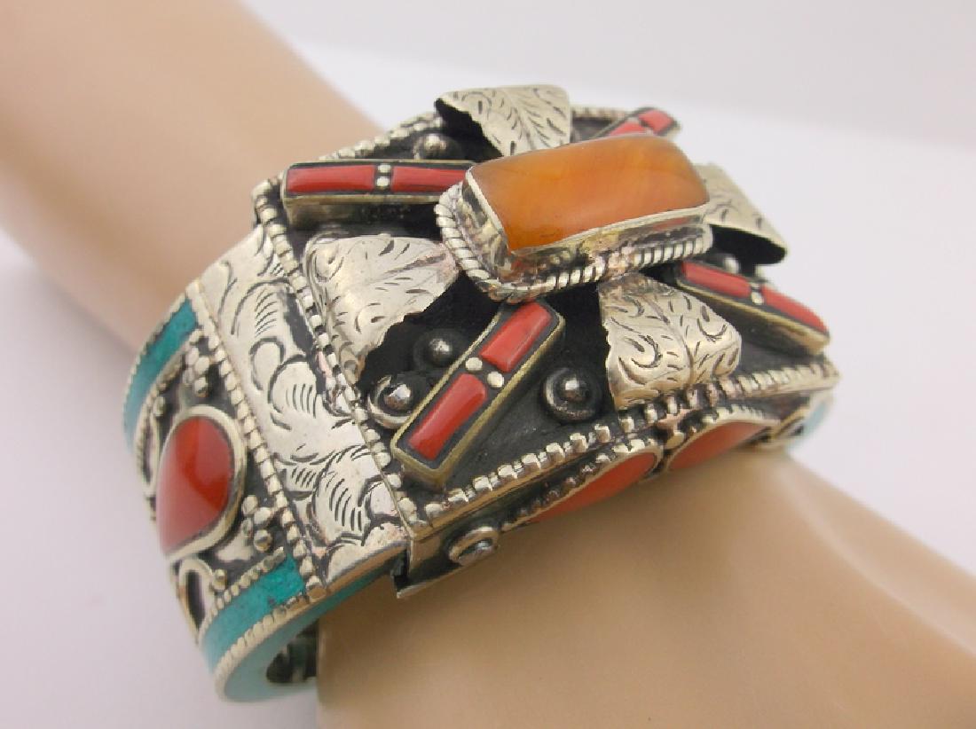 Sabertooth Auctions - STERLING SILVER - GOLD & VINTAGE JEWELRY