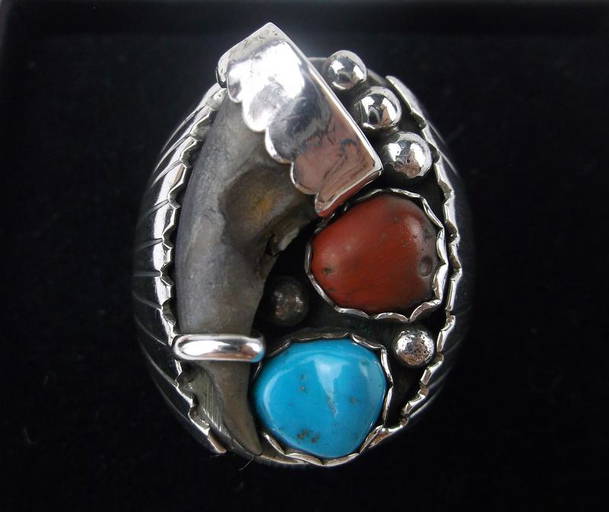 Huge Navajo Sterling Bear Claw Turquoise Coral Ring 11 - Nov 22, 2020 | Sabertooth Auctions in KY