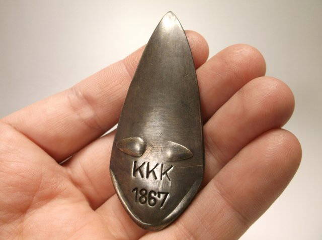Kkk Ku Klux Klan Hooded Man Pin Badge