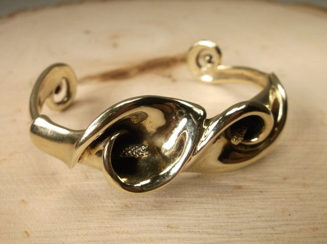 Rare Gavan Riley 14kt Gold Tulip Cuff Bracelet 50.5g