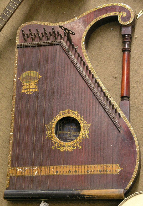 4187: Oscar Schmidt zither - Jan 06, 2007 | Clars Auction Gallery in CA