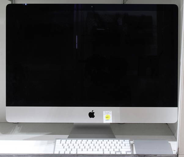 Apple iMac desktop computer with keyboard - May 18, 2019 | Clars ...