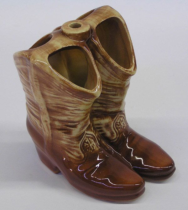 4024: McCoy USA art pottery cowboy boot vase - Mar 01, 2008 | Clars ...