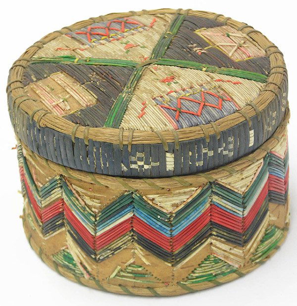 6601: Native Micmac porcupine quill basket