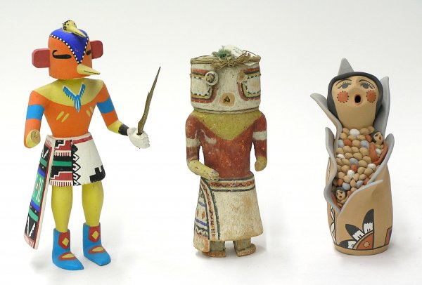 6690: Hopi kachinas storyteller doll