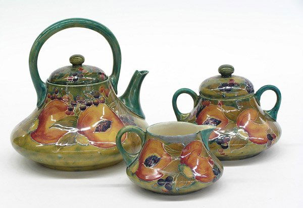 2458: Moorcroft tea set, Pomegranate - Aug 10, 2008 | Clars Auction ...