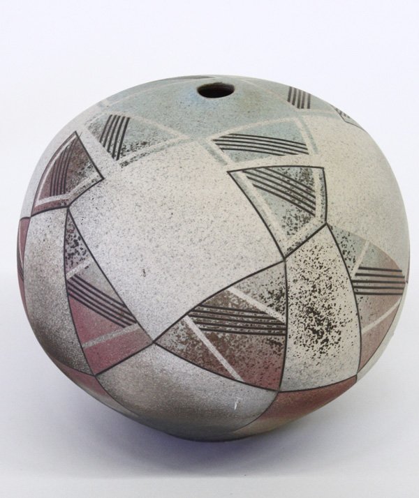 4551: Studio art pottery, Nicholas Bernard