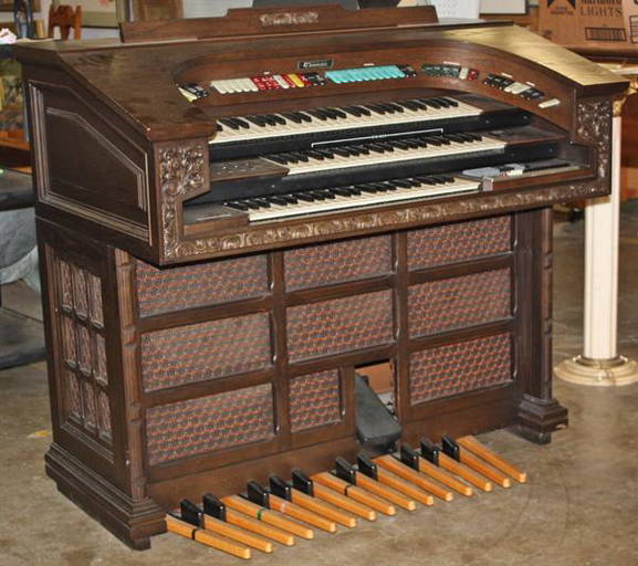 Thomas Trianon Solid State Electric Organ