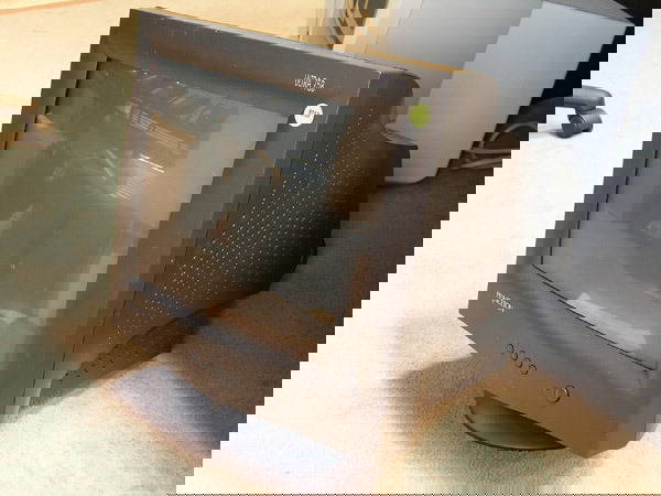 Princeton Ultra 75b 17" Crt Monitor