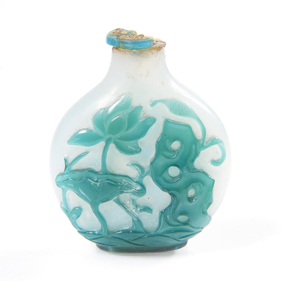 Chinese overlay glass snuff bottle - Sep 17, 2022 | Clars Auction ...