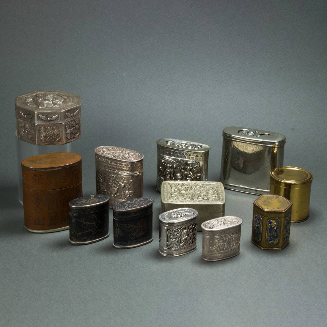 (lot Of 12) Chinese Mixed Metal Snuff Boxes Auction