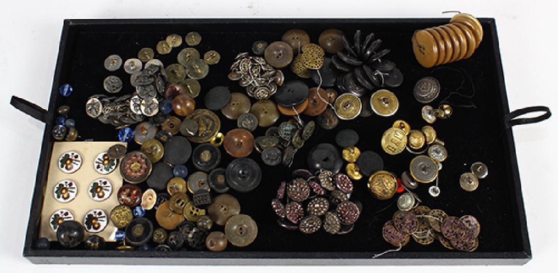 (group Of 100+) Vintage Buttons, In Metal, Enamel,