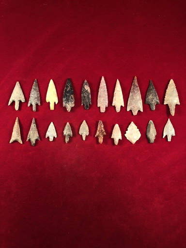 20 Neolithic Points Indian Artifact Arrowhead