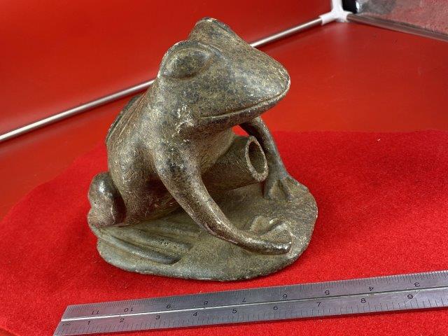 Frog Effigy Pipe Indian Artifact Arrowhead