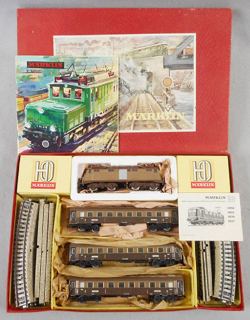 MARKLIN 3135 ITALIAN TRAIN SET - Jul 22, 2017 | Lloyd Ralston Gallery in CT