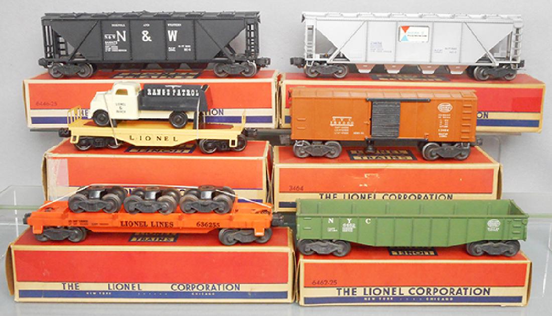 6 LIONEL FREIGHT CARS