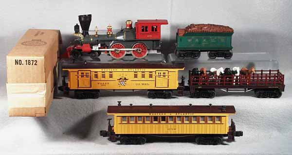 3: LIONEL GENERAL TRAIN SET