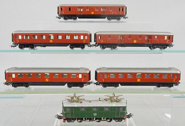 MARKLIN SWEDISH TRAIN SET - Oct 12, 2019 | Lloyd Ralston Gallery in CT