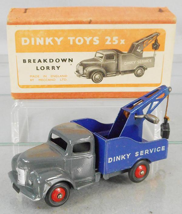 DINKY 25X BREAKDOWN LORRY - Feb 29, 2020 | Lloyd Ralston Gallery in CT