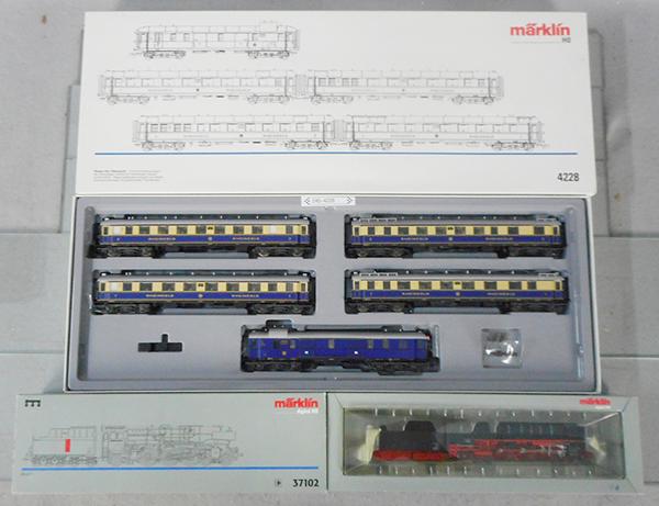 MARKLIN RHEINGOLD TRAIN SET - Mar 28, 2020 | Lloyd Ralston Gallery in CT