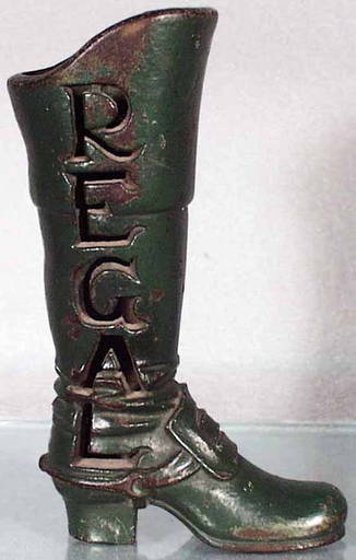 010: Regal Boot Store Display