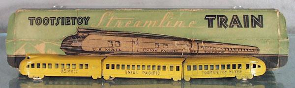 Tootsietoy 195 Streamline Train