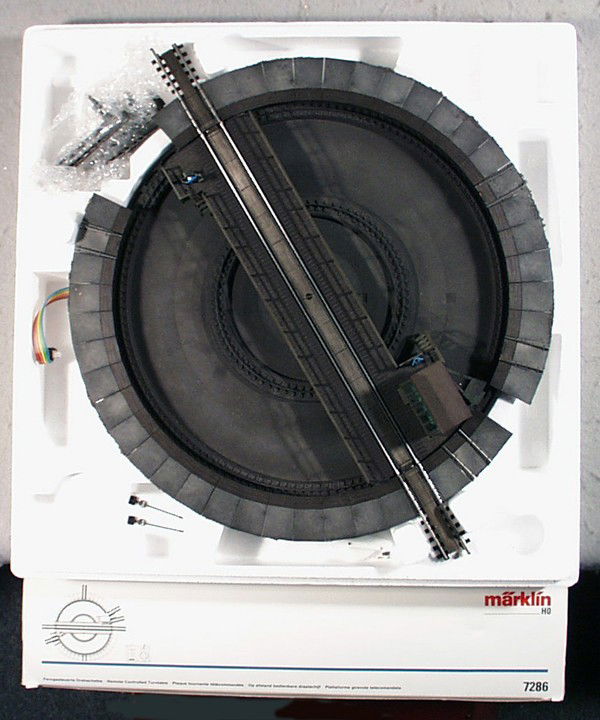 199: MARKLIN 7286 TURNTABLE