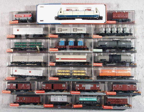 Roco & Rowa Freight Train Set