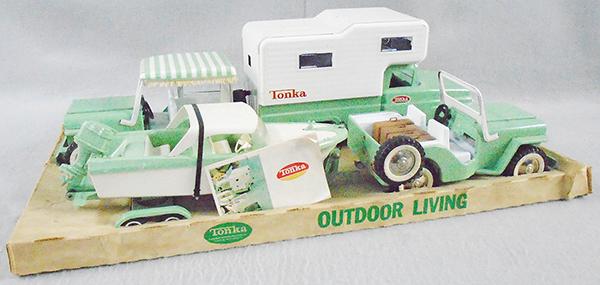 TONKA 2140 OUTDOOR LIVING SET - Oct 29, 2022 | Lloyd Ralston Gallery in CT