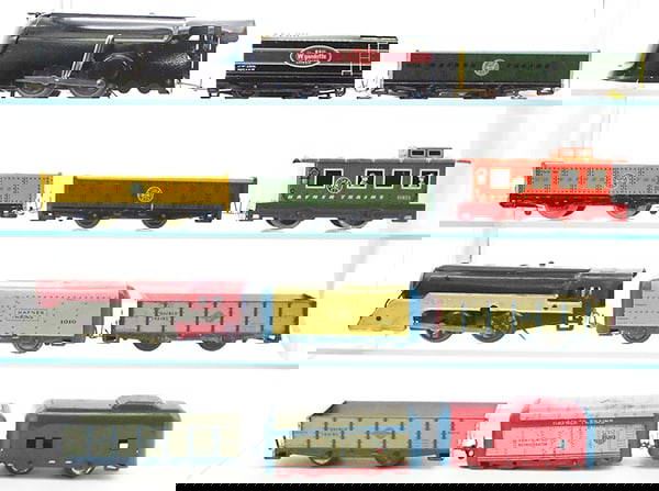 2 Wyandotte & Hafner Train Sets Auction