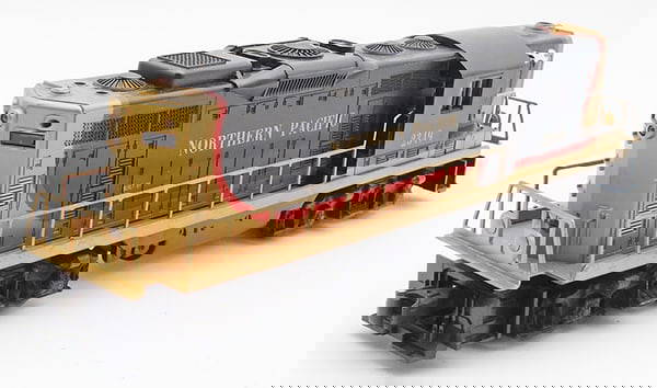 Lionel 2349 Northern Pacific Gp9 Diesel Auction