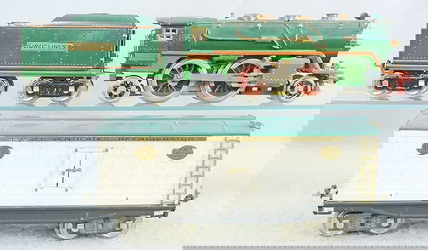 Lionel Train Set Auction