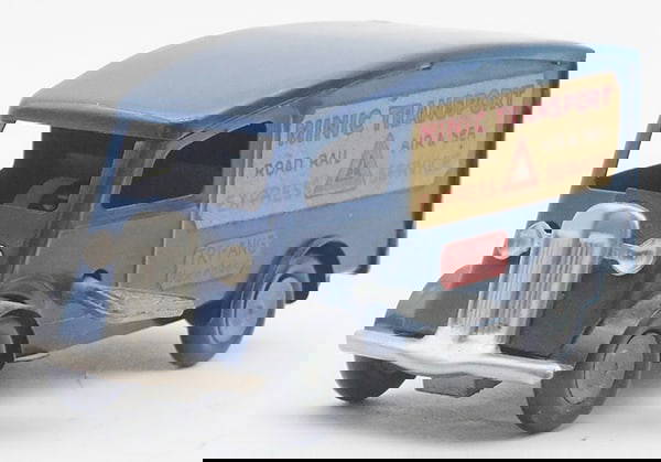 Minic 103m Shutter Van Auction