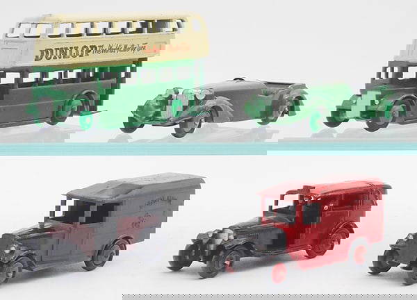 4 Dinky Vehicles Auction