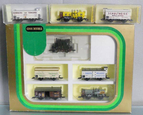 TRIX EP1 TRAIN SET - Mar 29, 2014 | Lloyd Ralston Gallery in CT