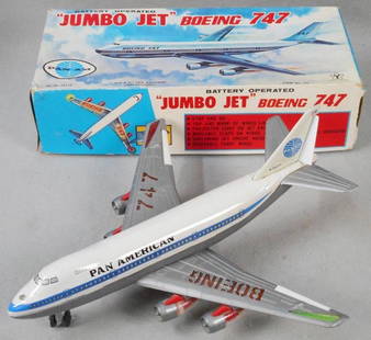 Pan Am Boeing 747 Jumbo Jet W/ Box