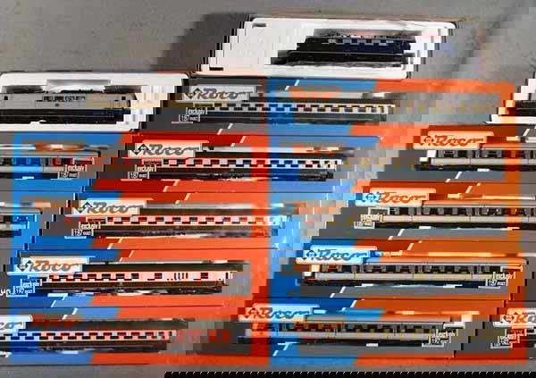 328: 2 ROCO TRAIN SETS