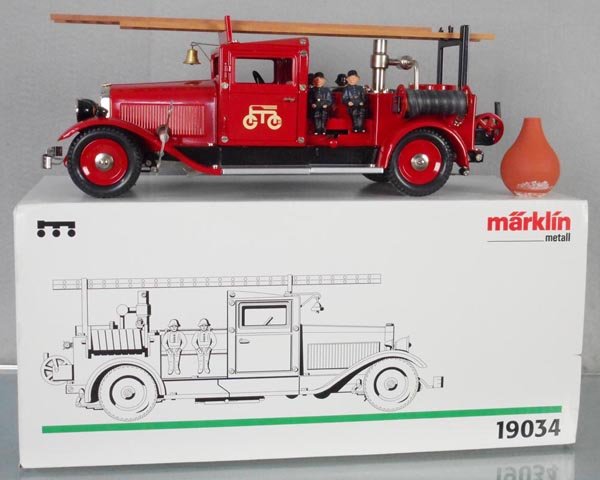 MARKLIN 19034 FIRE TRUCK W/LADDER