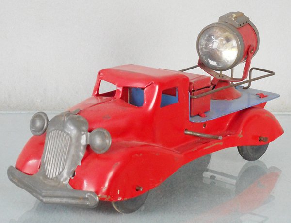 MARX SEARCHLIGHT TRUCK - Dec 03, 2016 | Lloyd Ralston Gallery in CT