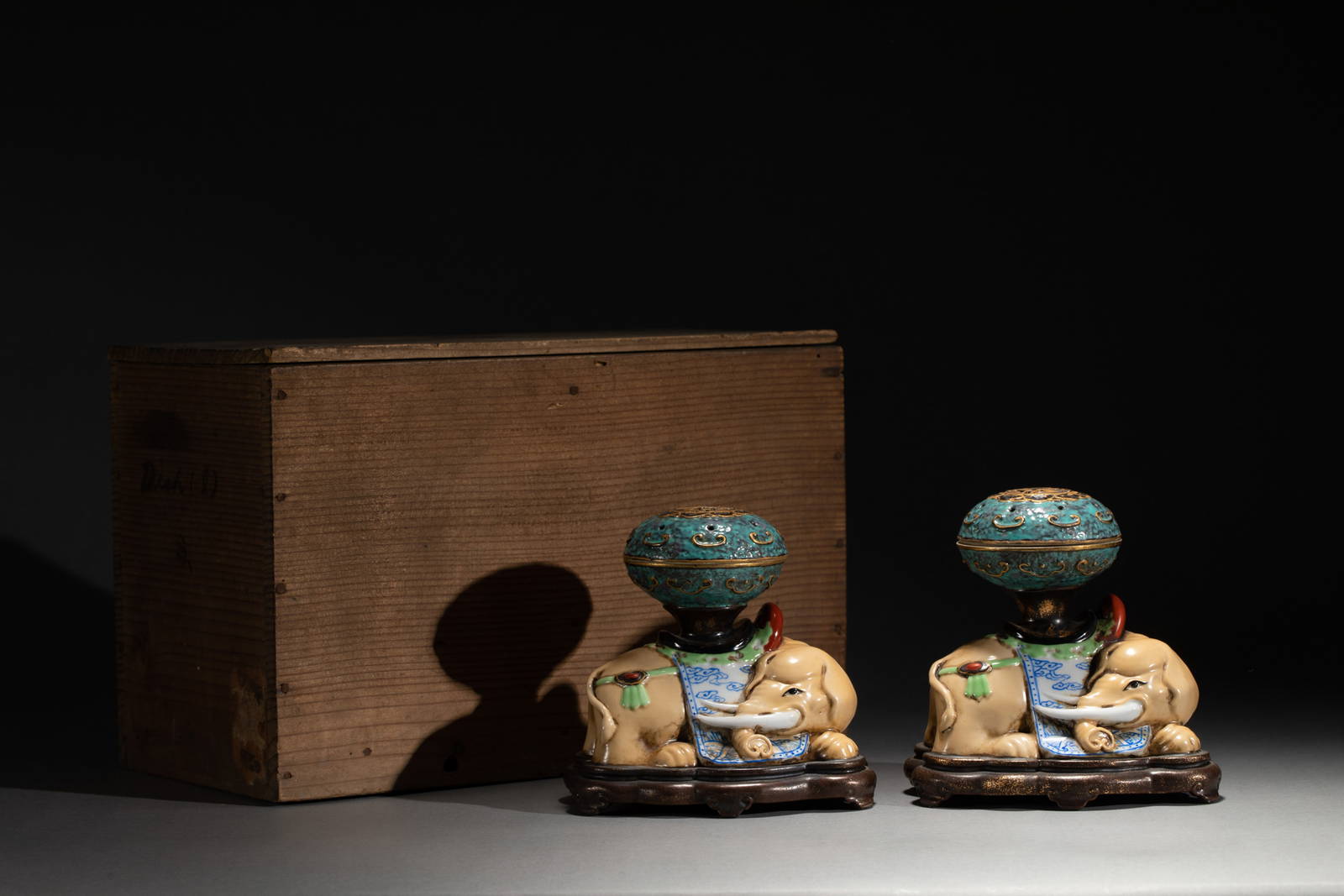 Pair Chinese Porcelain Elephant Effigy In Box Auction