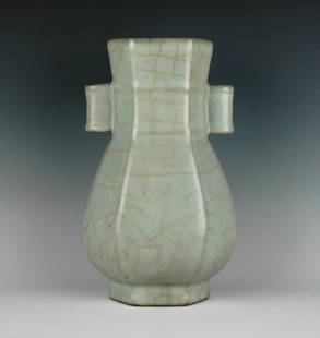 Chinese Guan Ware Vase Song Dynasty