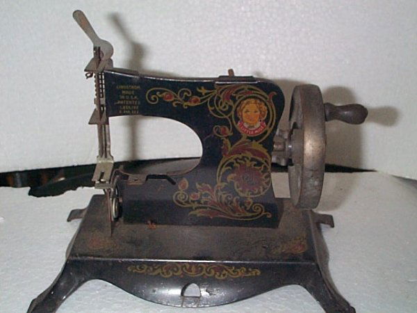 938: Lindstrom Made Little Miss Sewing Machine Measure
