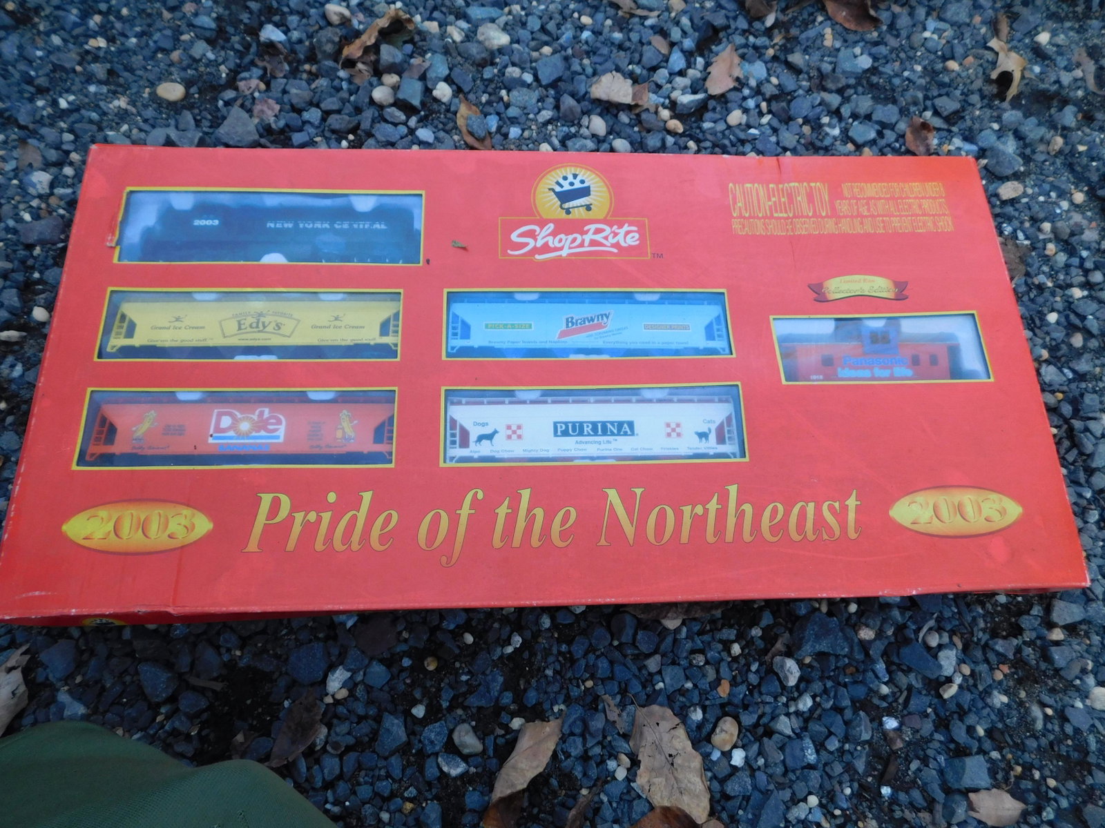 Shoprite 2003 Ho Train Set